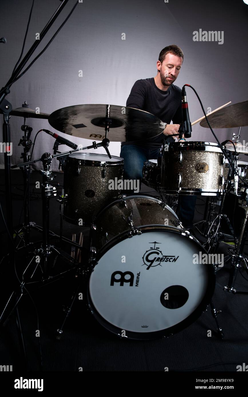 Mike johnston drum kit on stage hi-res stock photography and images - Alamy
