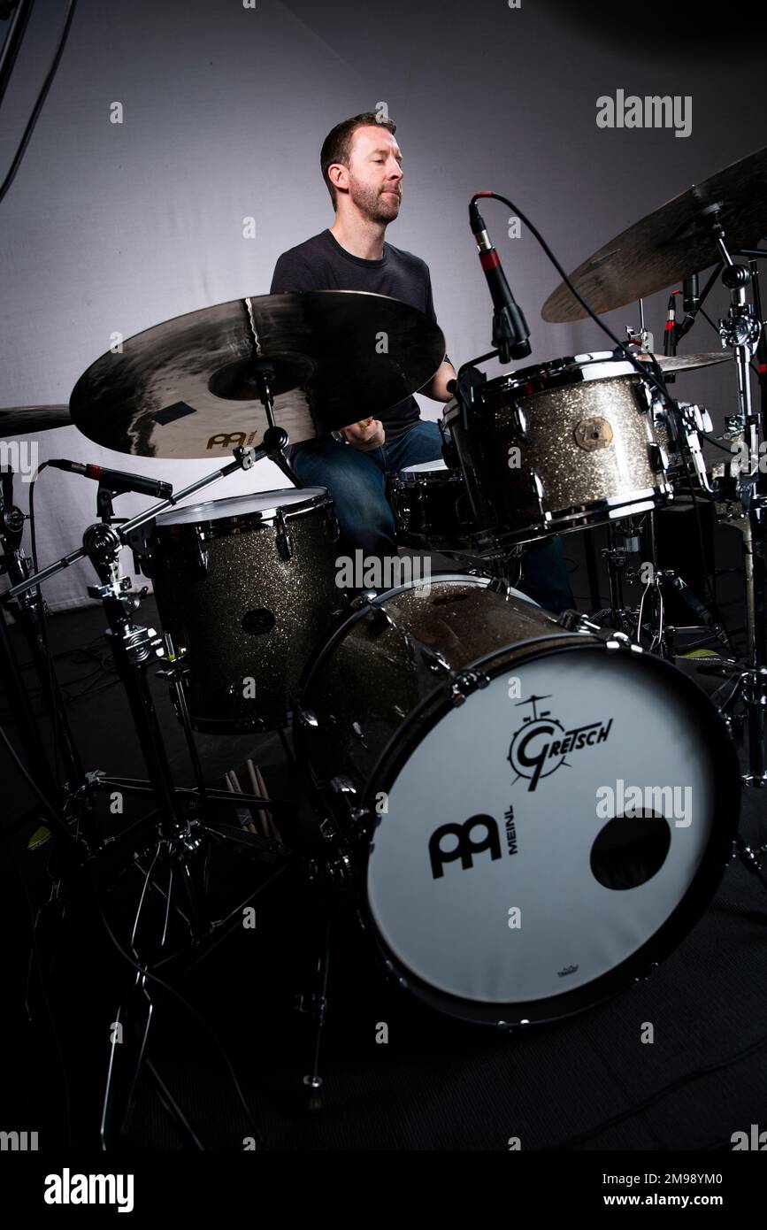Mike johnston drum kit on stage hi-res stock photography and images - Alamy