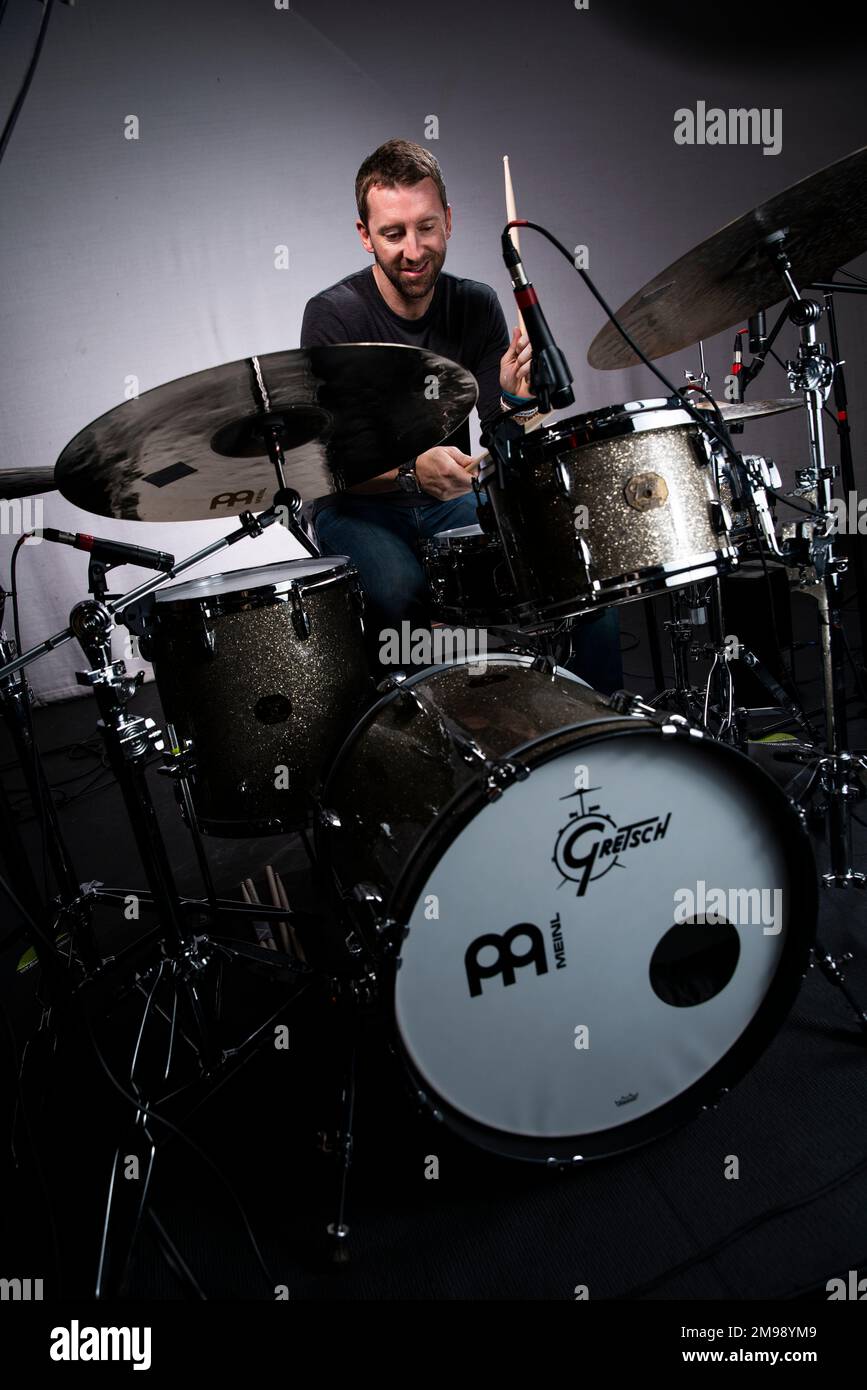 Mike johnston drum kit on stage hi-res stock photography and images - Alamy