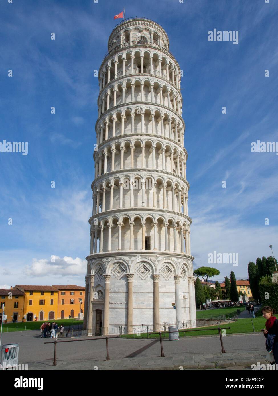 Leaning unstable buildings historic hi-res stock photography and images ...