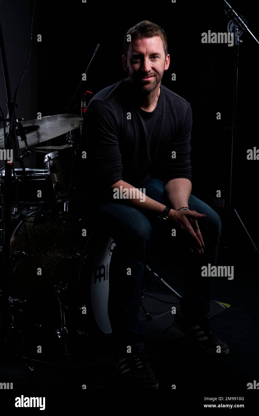 Mike johnston drum kit on stage hi-res stock photography and images - Alamy