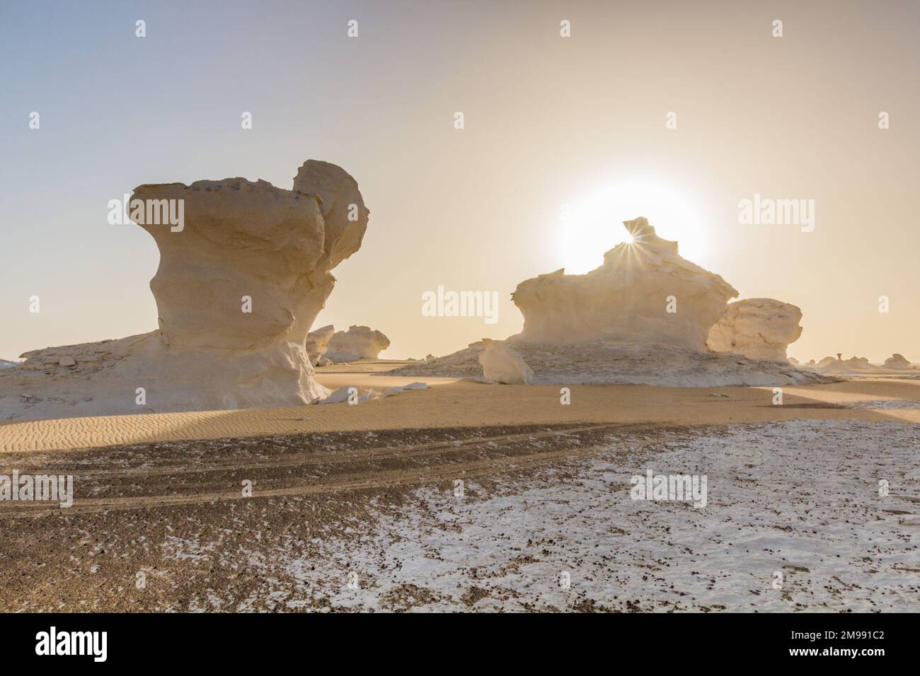 Rock formations in the White Desert, Egypt Stock Photo - Alamy
