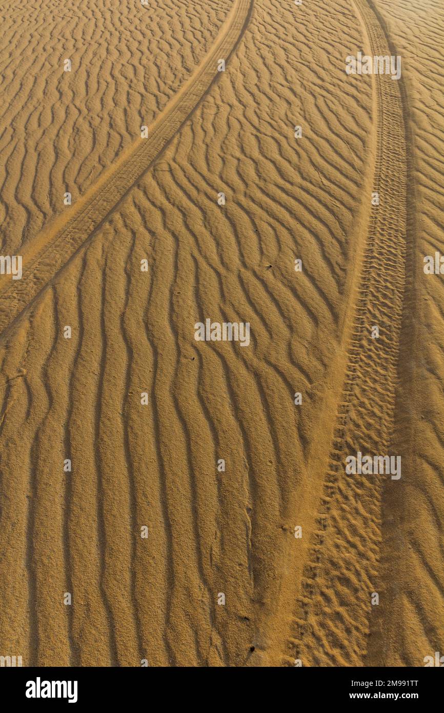 Ripple marks in desert hi-res stock photography and images - Alamy