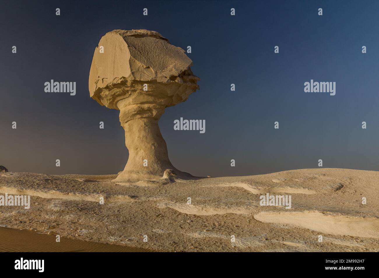 Rock formations in the White Desert, Egypt Stock Photo - Alamy