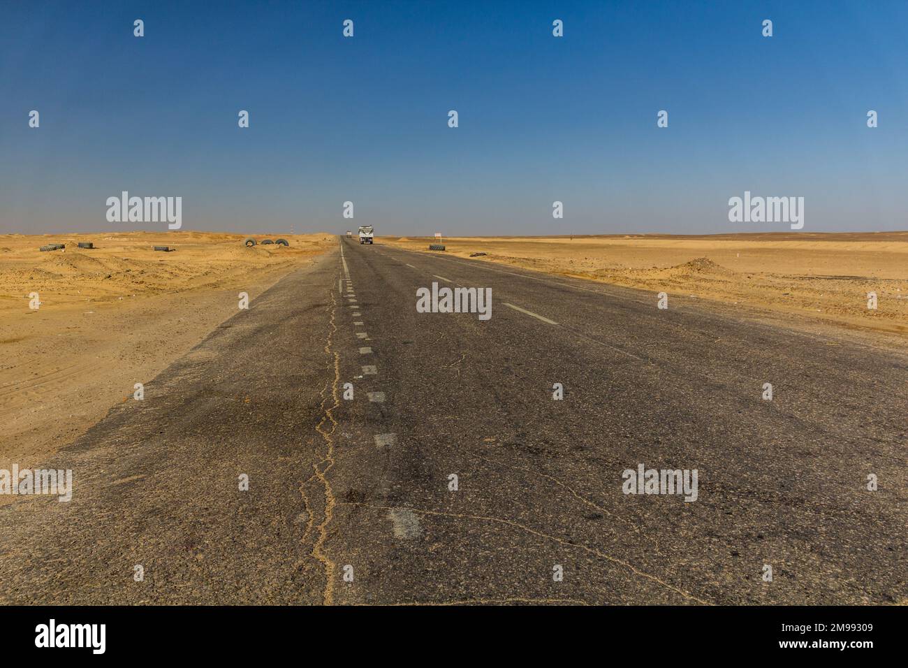 Desert road between Cairo and Bahariya oasis, Egypt Stock Photo - Alamy