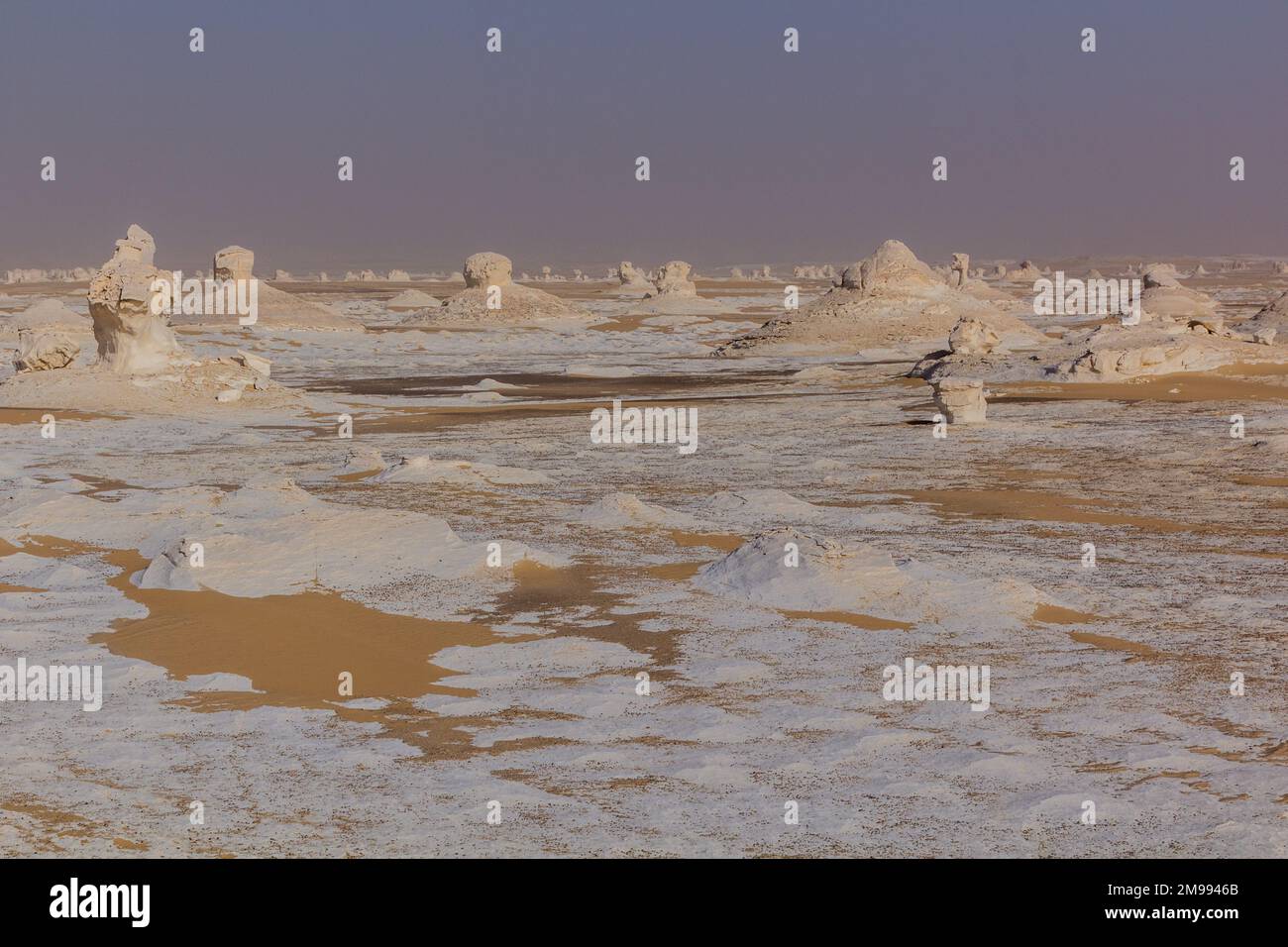 Chalk rock formations in the White Desert, Egypt Stock Photo - Alamy