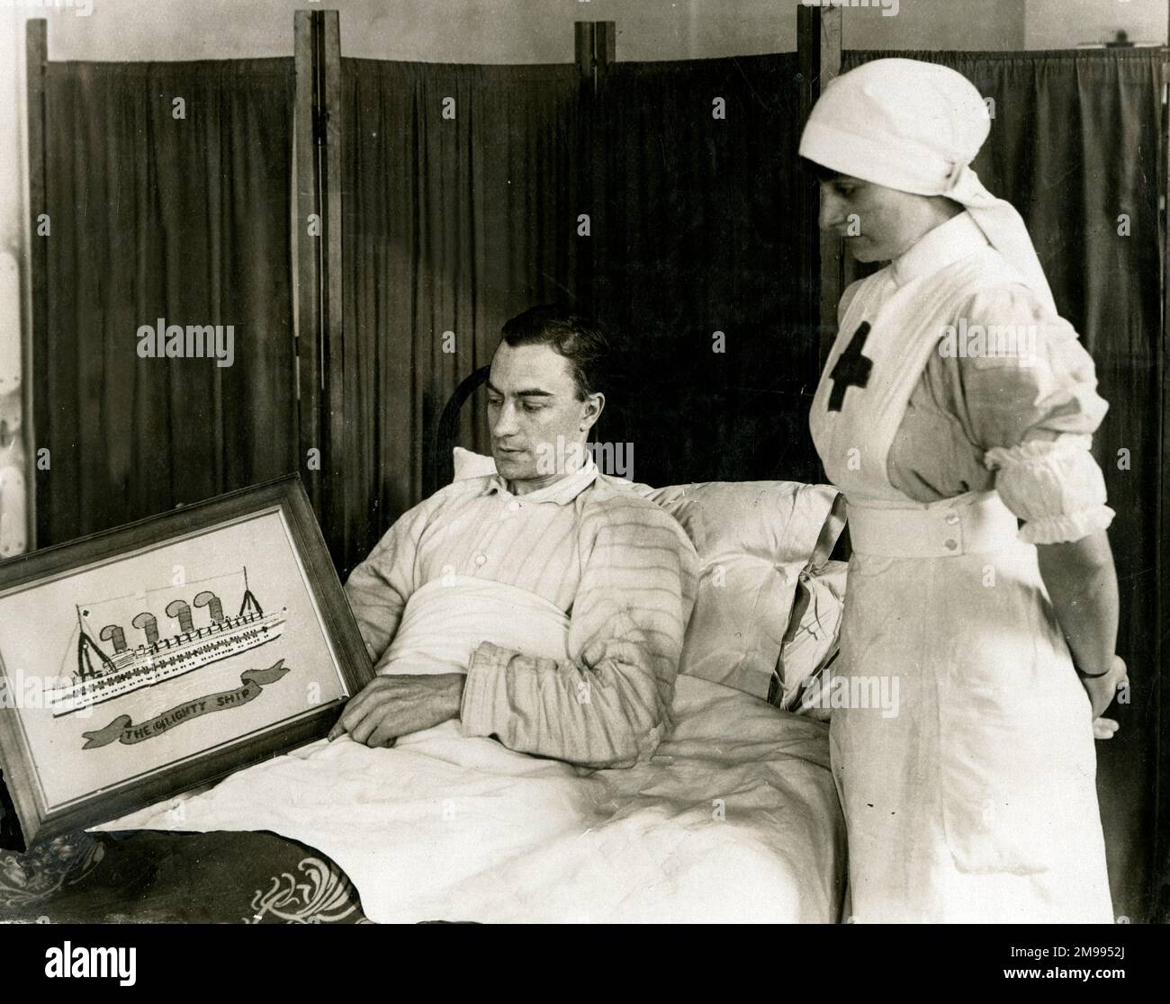 Wounded soldier nurse hi-res stock photography and images - Alamy