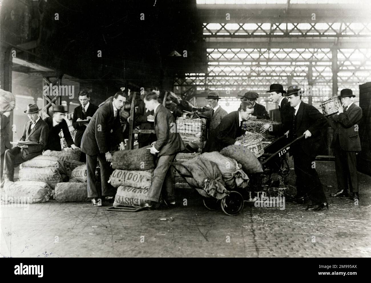 Great Railway strike - LNW (London and North Western) Railway managers ...