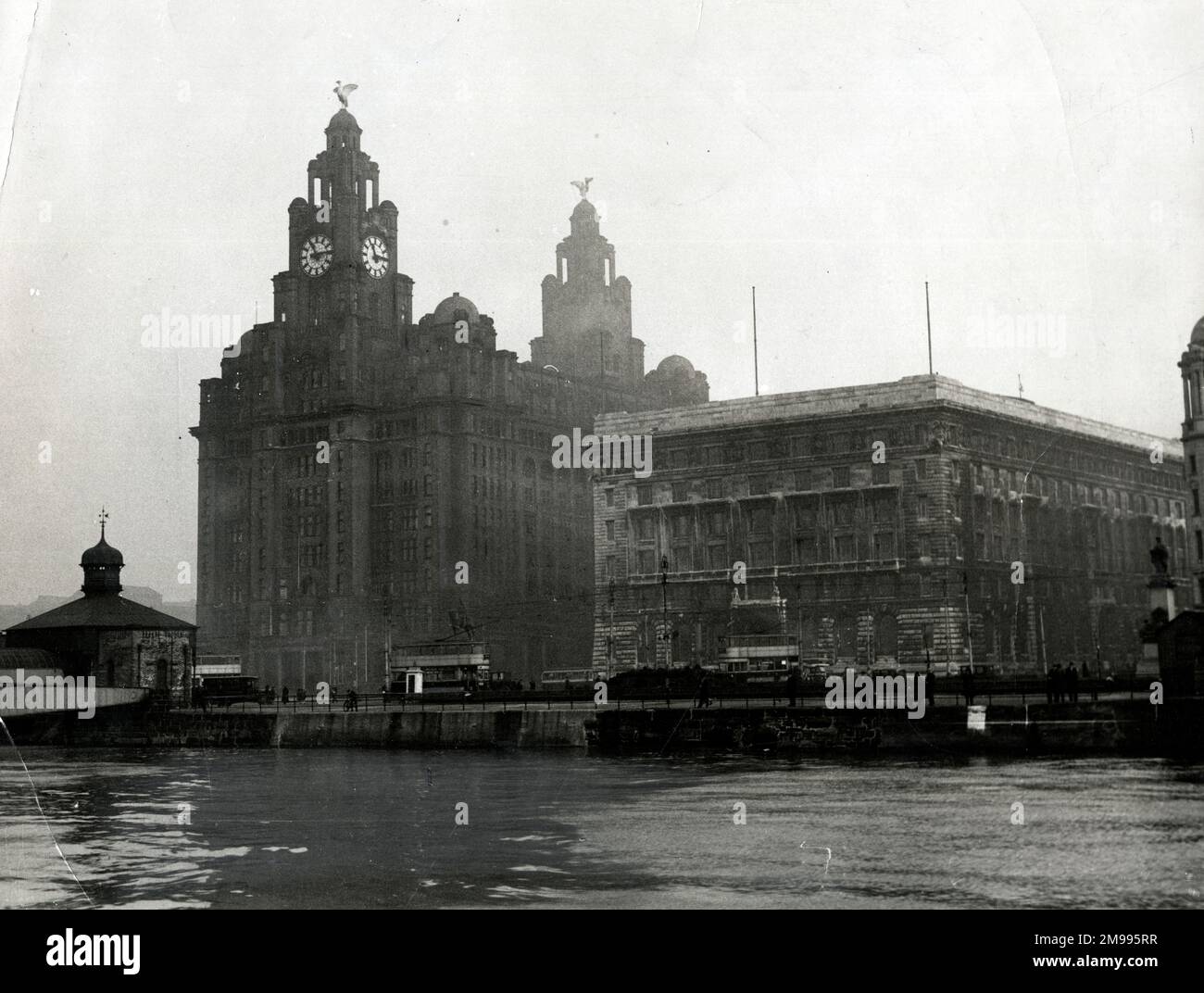 Royal insurance building hi-res stock photography and images - Alamy