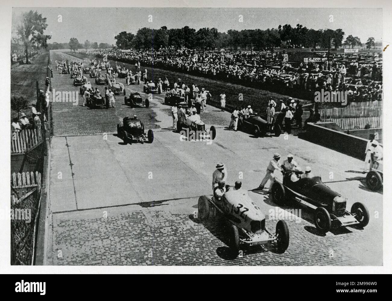 Line-up of racing cars for the start of the Indianapolis 500 mile race ...