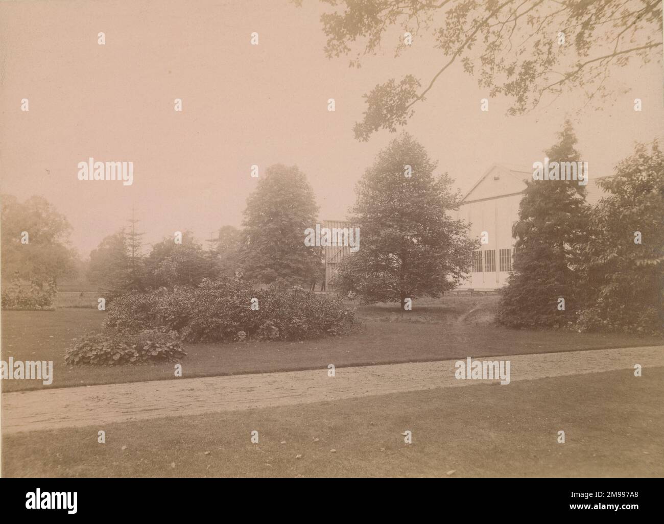 The shed at Baldwyn?s Park, Kent, where Sir Hiram Maxim constructed his ...