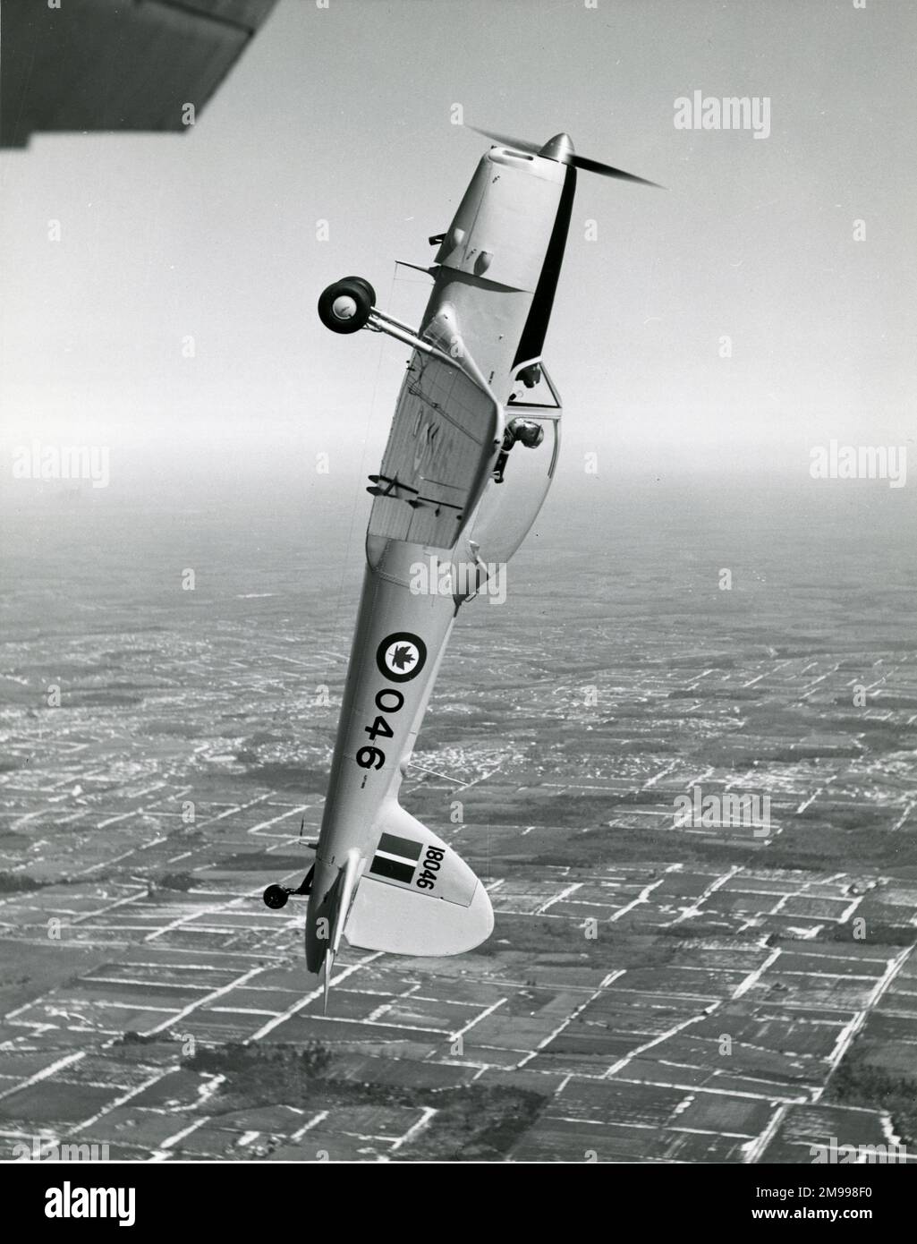de Havilland Canada DHC1B-2-S5 Chipmunk, 18046, of the RCAF Stock Photo ...