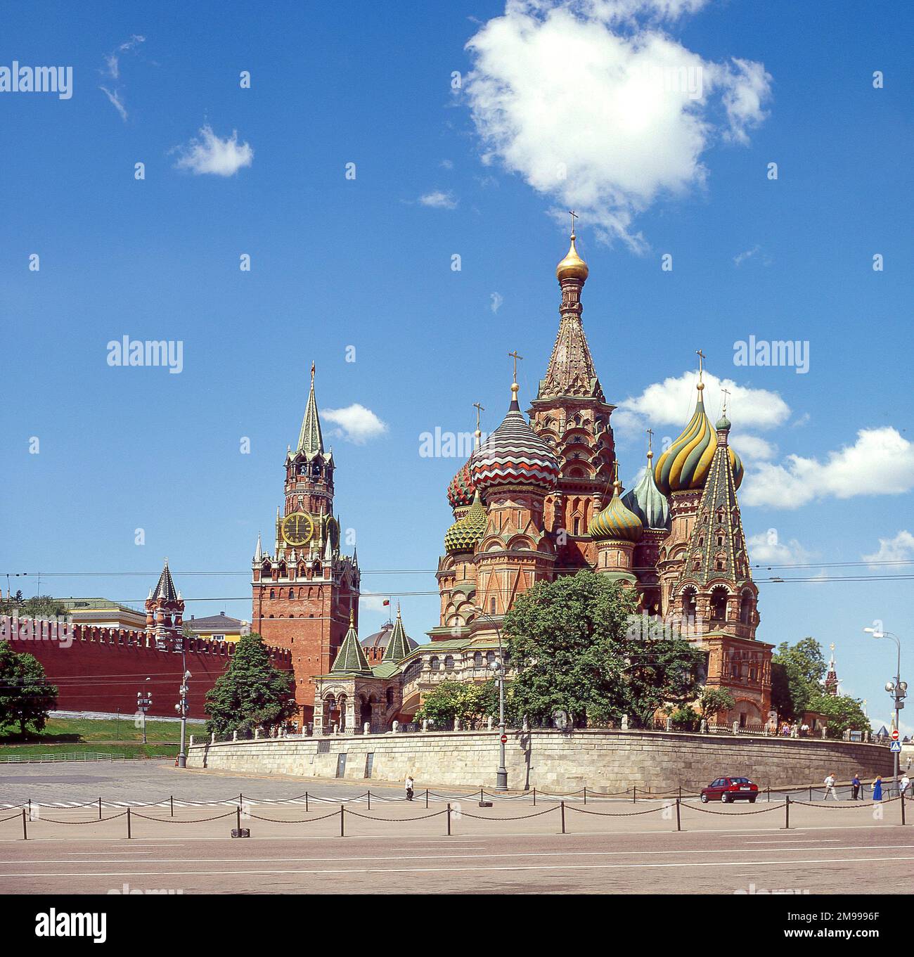 Saint Basil's Cathedral and Kremlin, Red Square, Moscow, Central ...