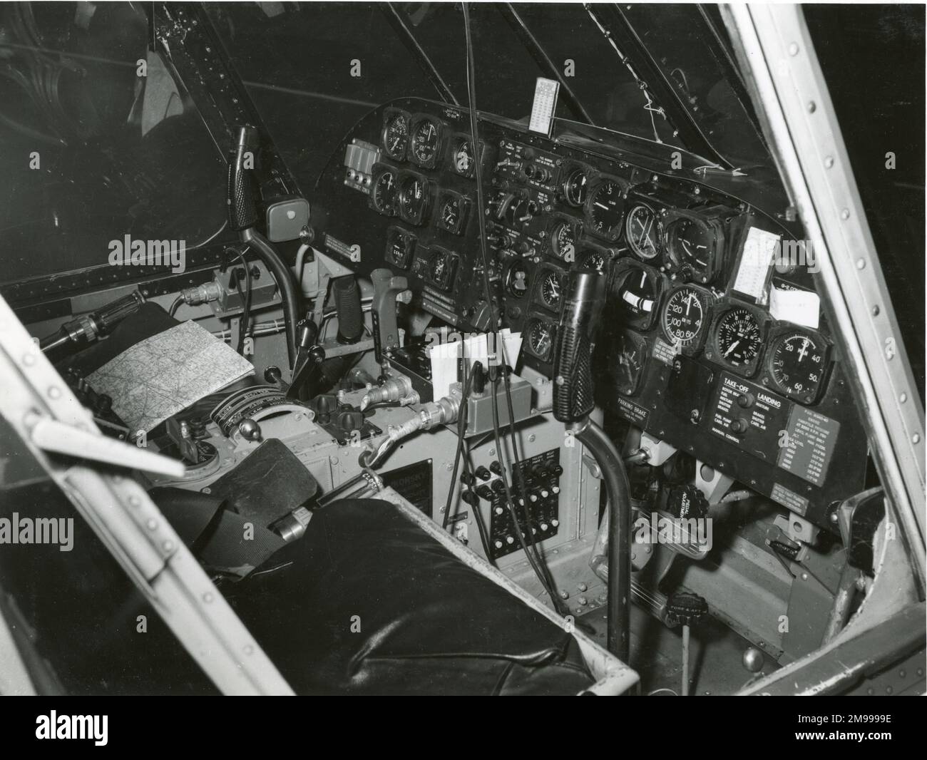 Cockpit of Sikorsky S-55, OO-SHA, of Sabena Stock Photo - Alamy
