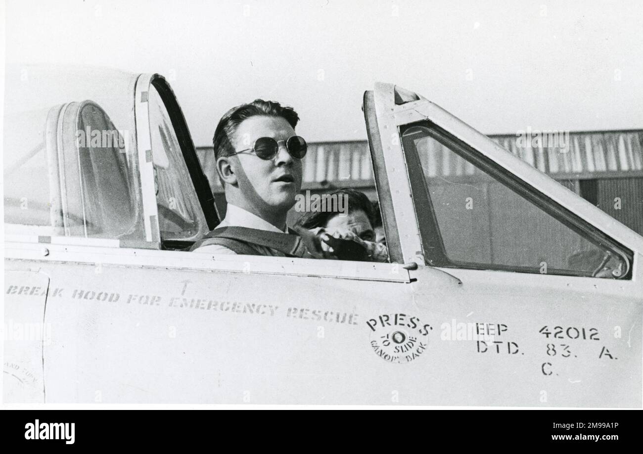 Roland beamont hi-res stock photography and images - Alamy