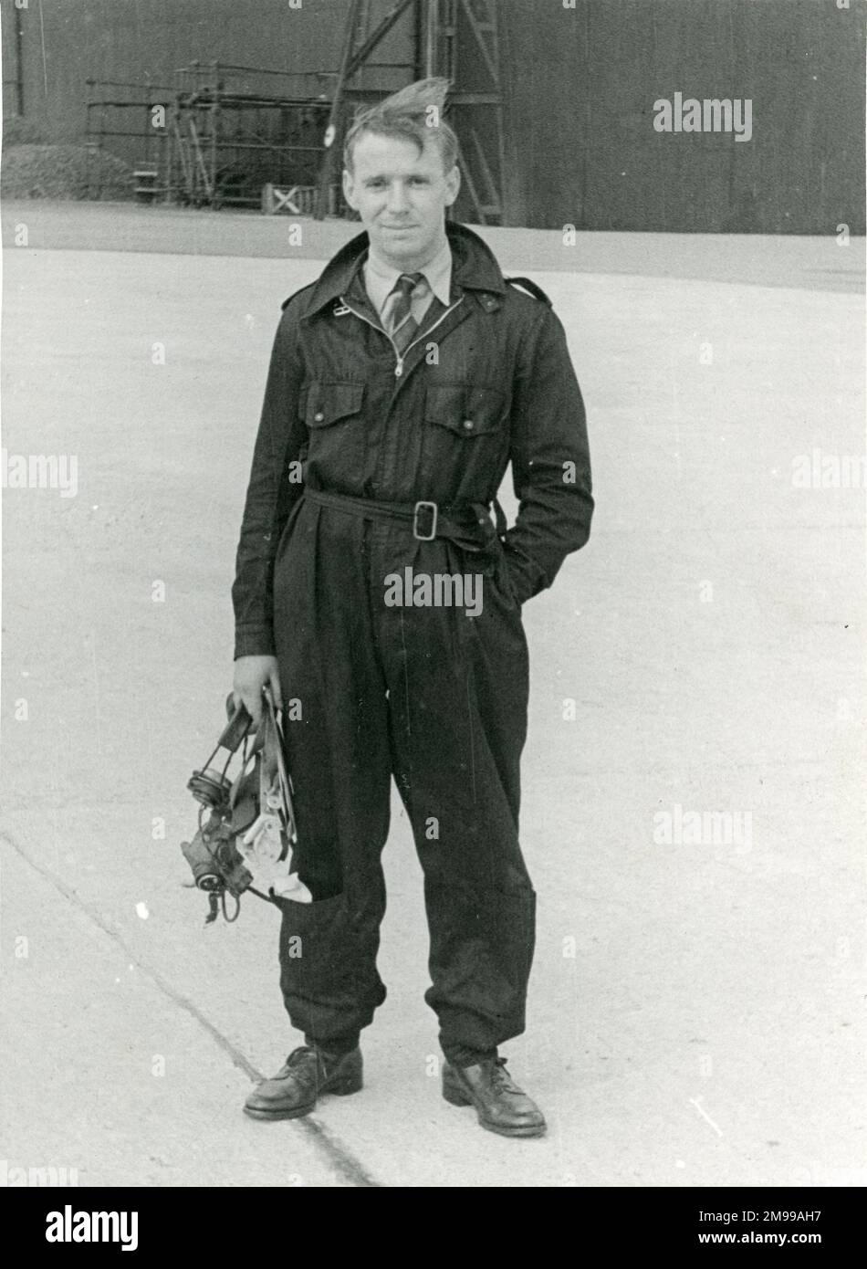 Chief test pilot hi-res stock photography and images - Alamy