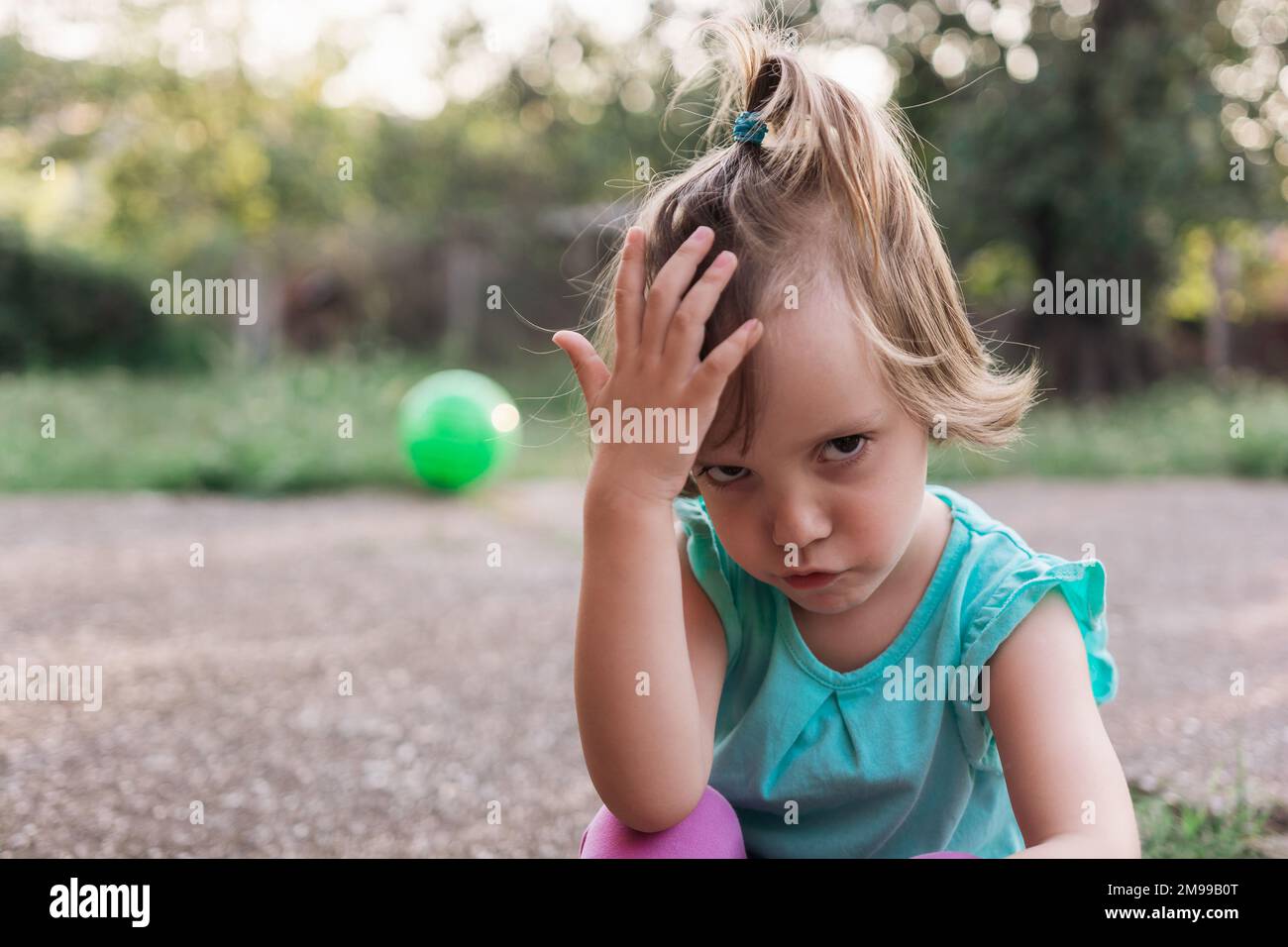Preschool girl in summer hi-res stock photography and images - Alamy
