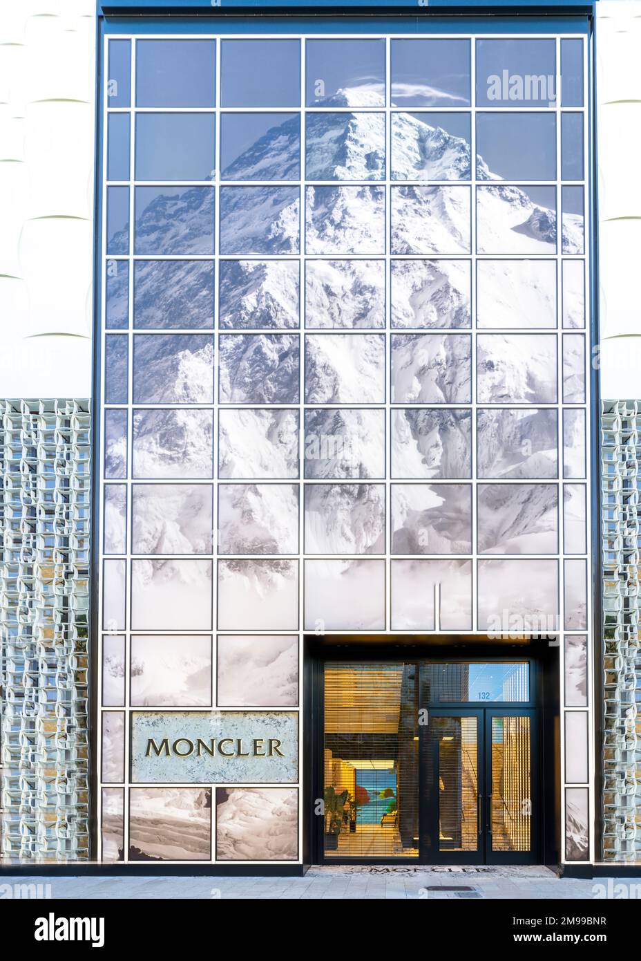 Moncler street hi-res stock photography and images - Alamy