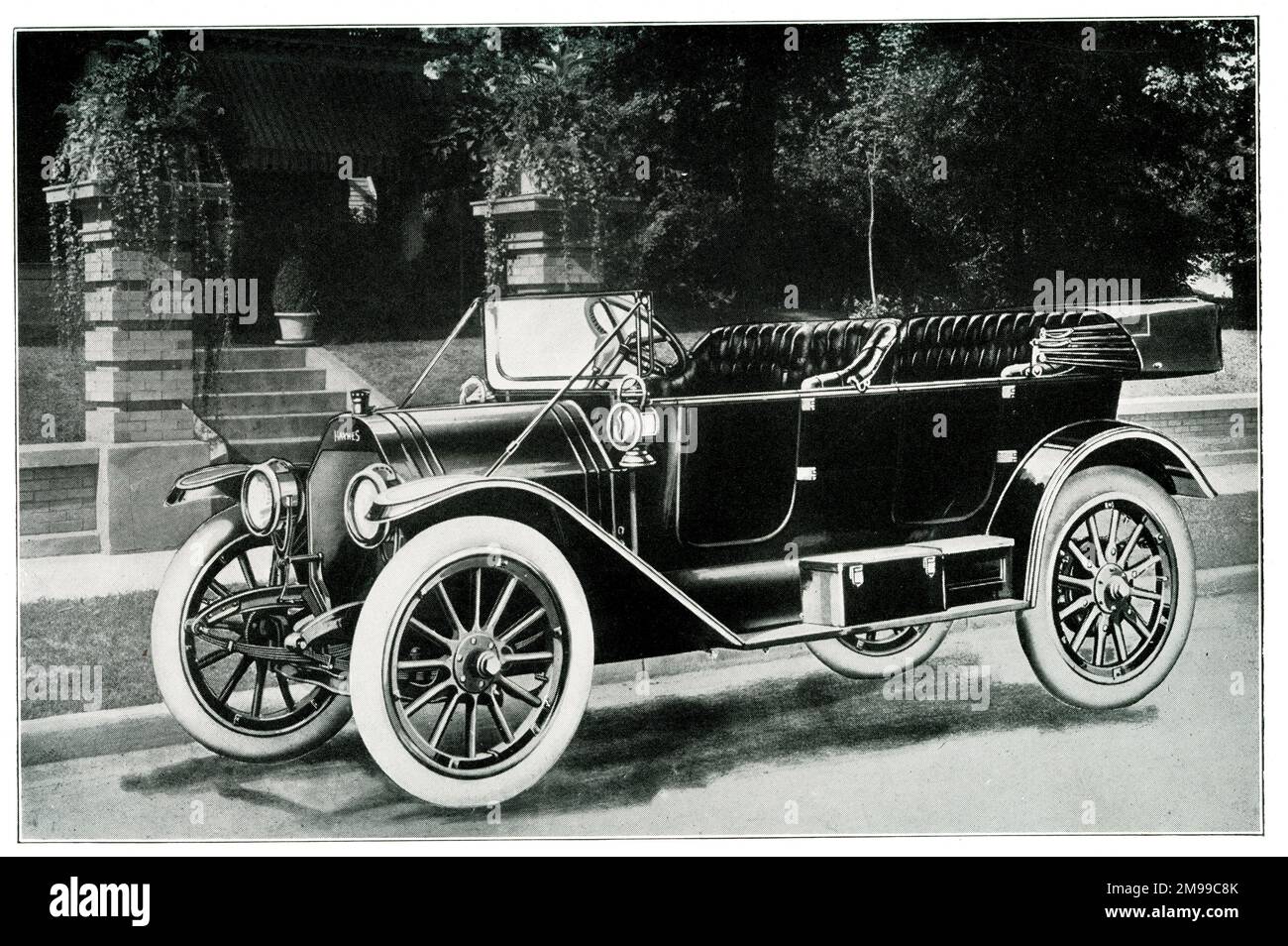 Car couple road Cut Out Stock Images & Pictures - Alamy