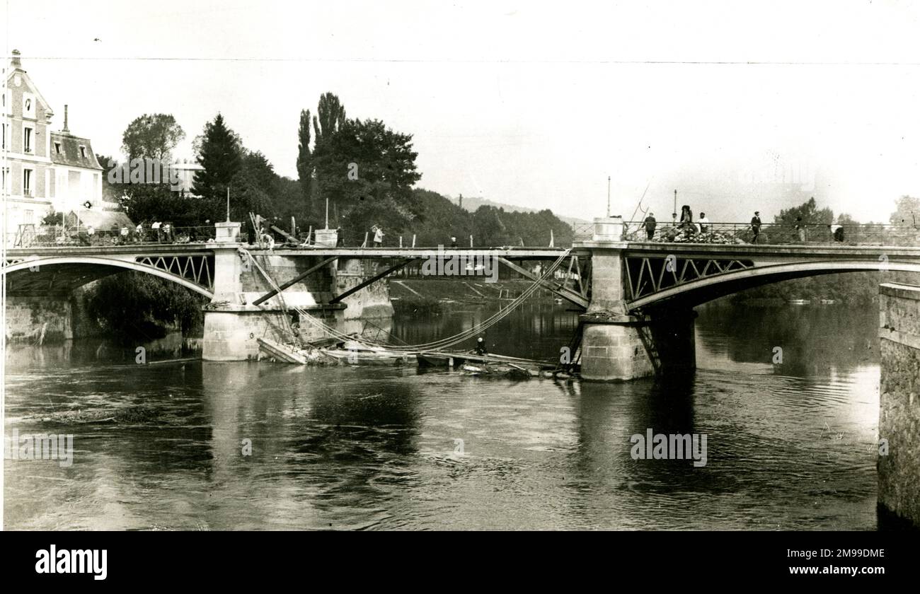 Bridge wrecked by Germans to prevent the approach of the British at La ...