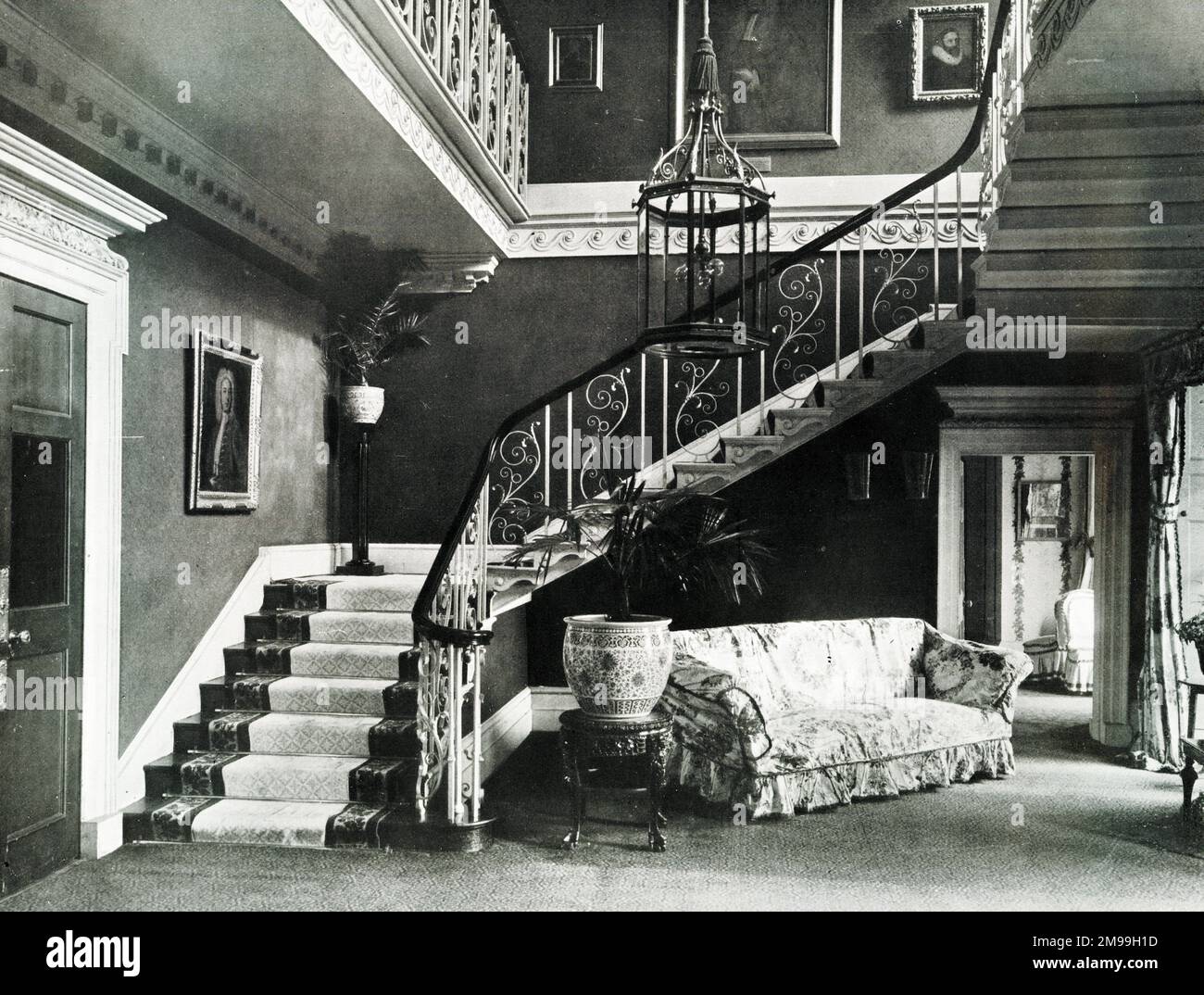 The grand staircase london hi-res stock photography and images - Alamy