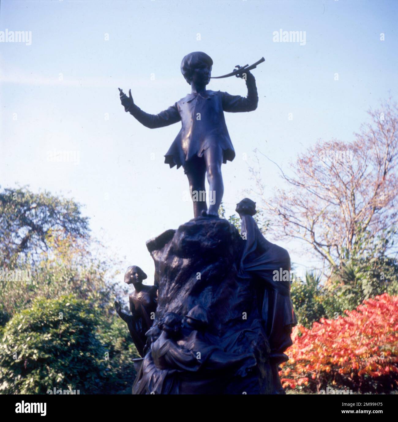 Barrie bronze sculpture hi-res stock photography and images - Alamy