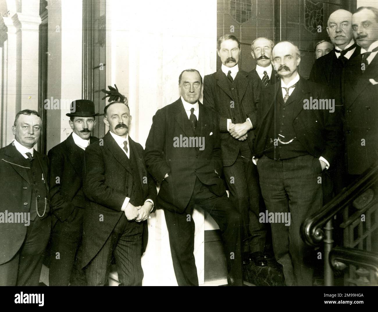 Lord carson hi-res stock photography and images - Alamy