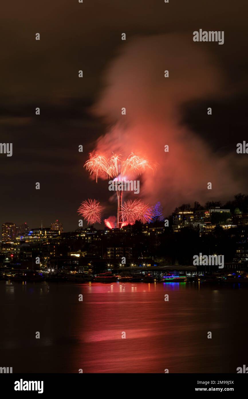 WA22932-00...WASHINGTON - Laser show along with clouds of smoke created ...