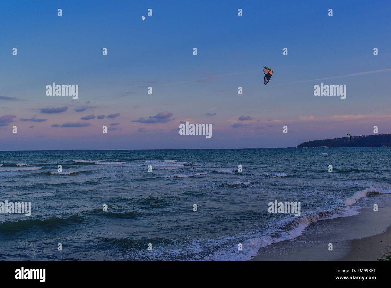 Wakeboarding in Varna bay. Wonderful weather, endless sea latitudes ...