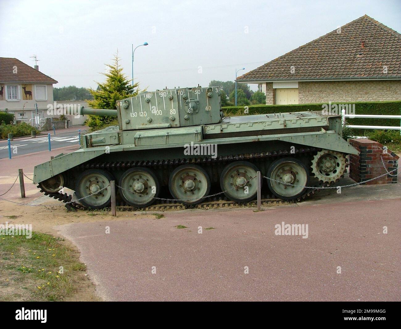 Ww2 armoured vehicles hi-res stock photography and images - Alamy