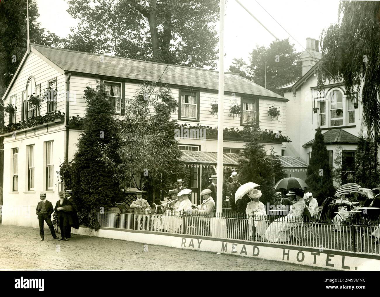 Ray mead hi-res stock photography and images - Alamy