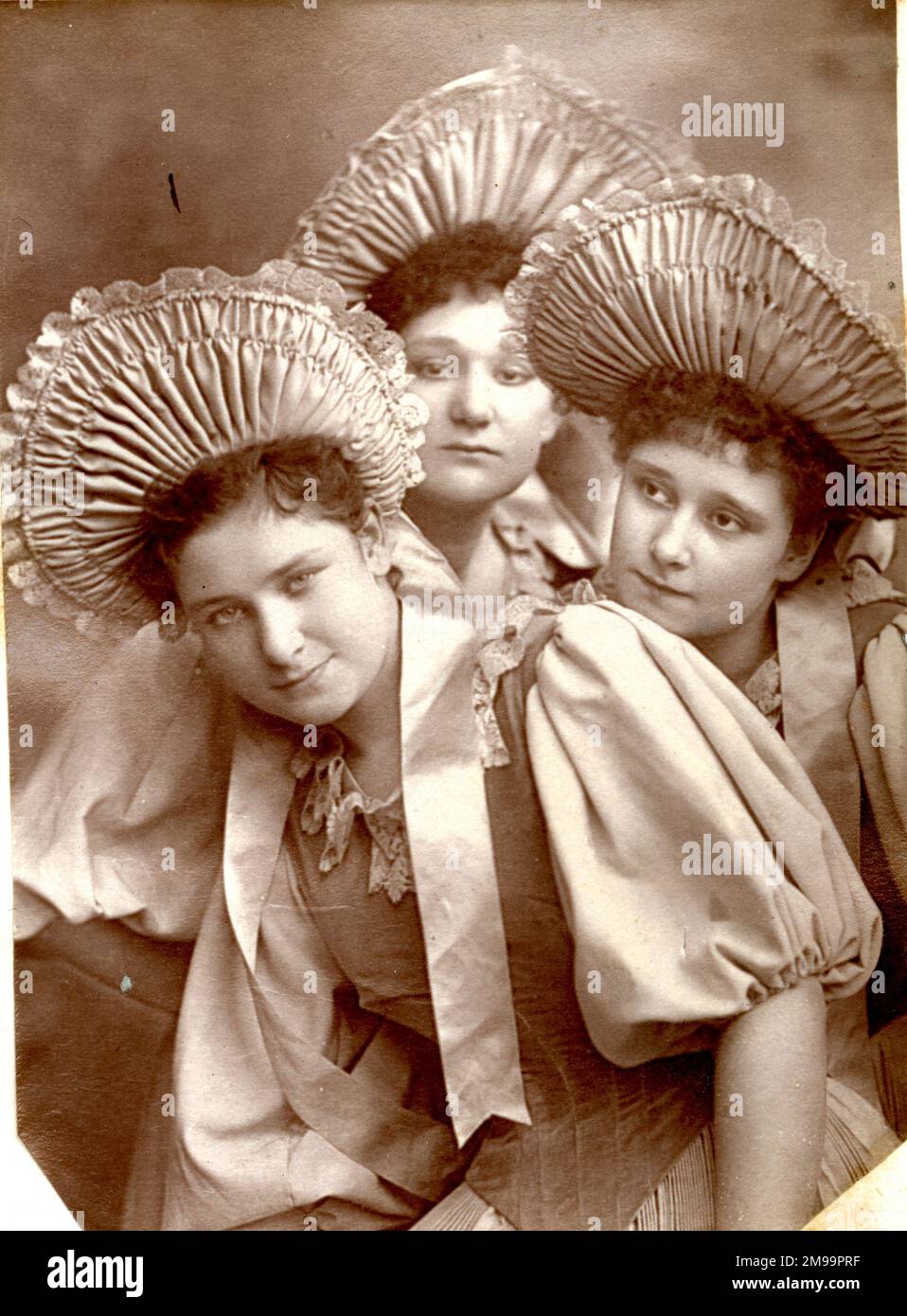 The Sisters Levey, three Victorian actresses Stock Photo - Alamy