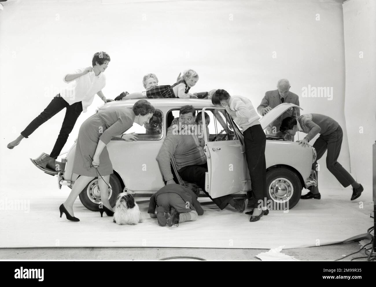 Austin mini advert hi-res stock photography and images - Alamy