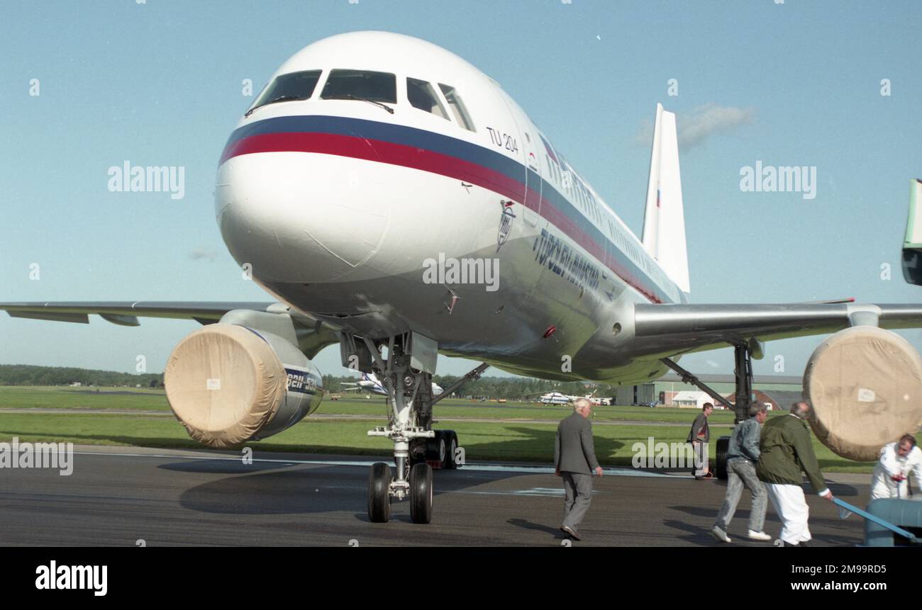 Farnborough 92 - Tupolev Tu-204-120 - CCCP-64006 (MSN: 1450743164006 ...