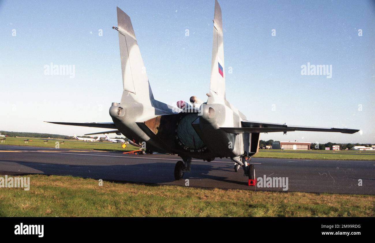Farnborough 92 - Yakovlev Yak-141 (c/n 48-2) 'White 141' - rear ...