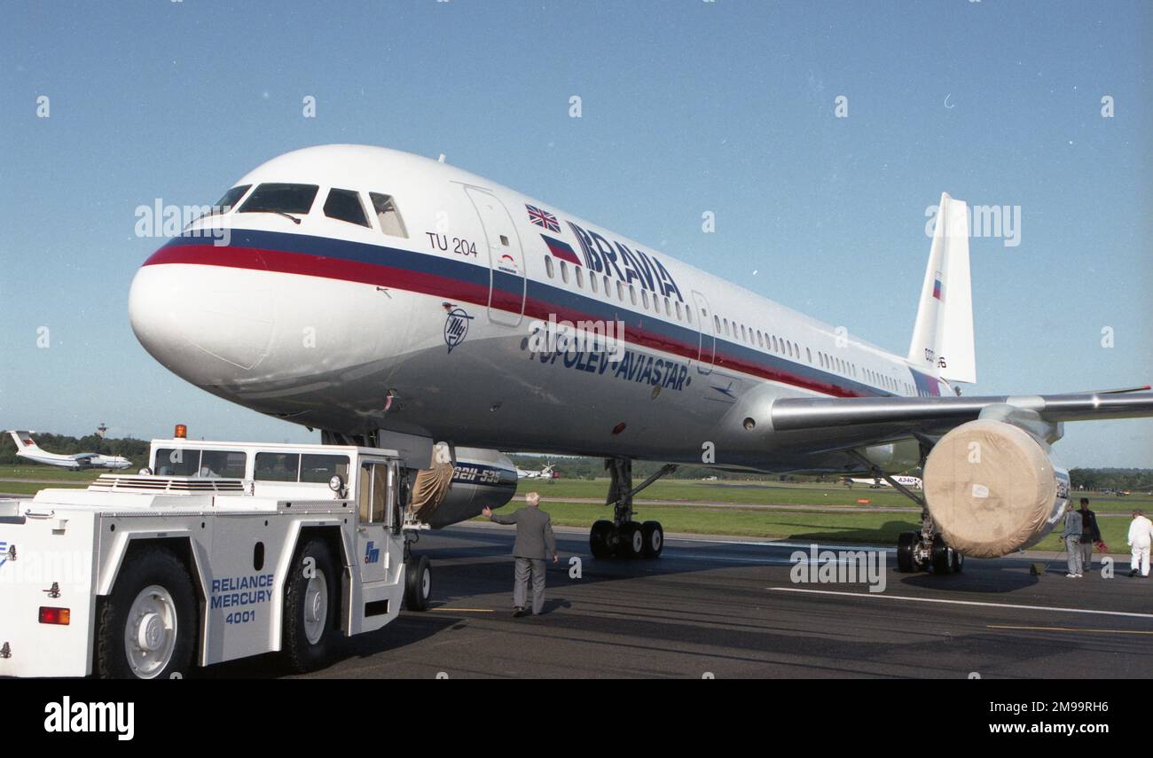 Tu 204 120 hi-res stock photography and images - Alamy