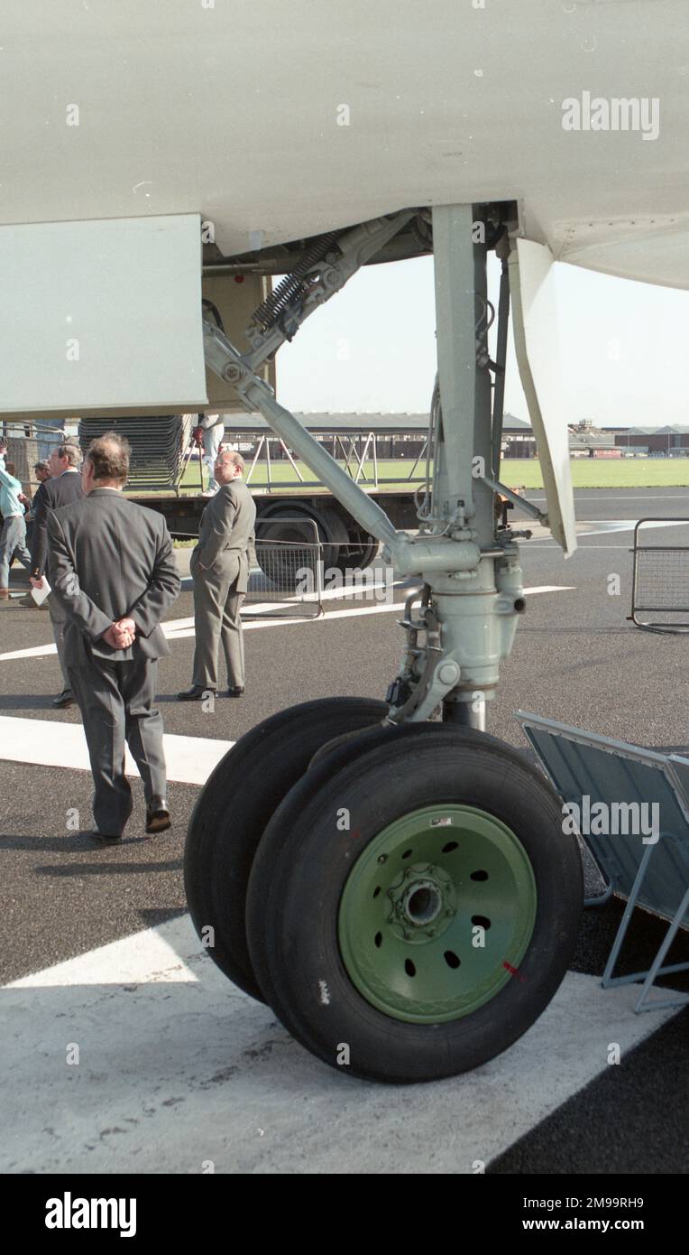 Farnborough 92 – Tupolev Tu-22M-3 (unmarked) (msn 12112347) Detail of ...