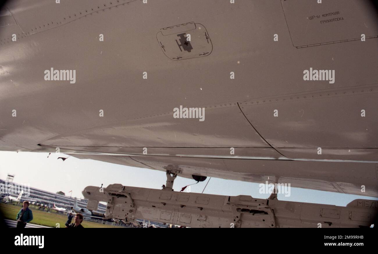 Farnborough 92 - Tupolev Tu-22M-3 (unmarked) (msn 12112347) Detail of ...