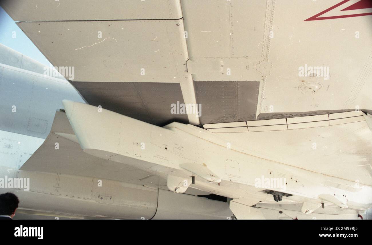 Farnborough 92 - Tupolev Tu-22M-3 (unmarked) (msn 12112347) Detail of ...