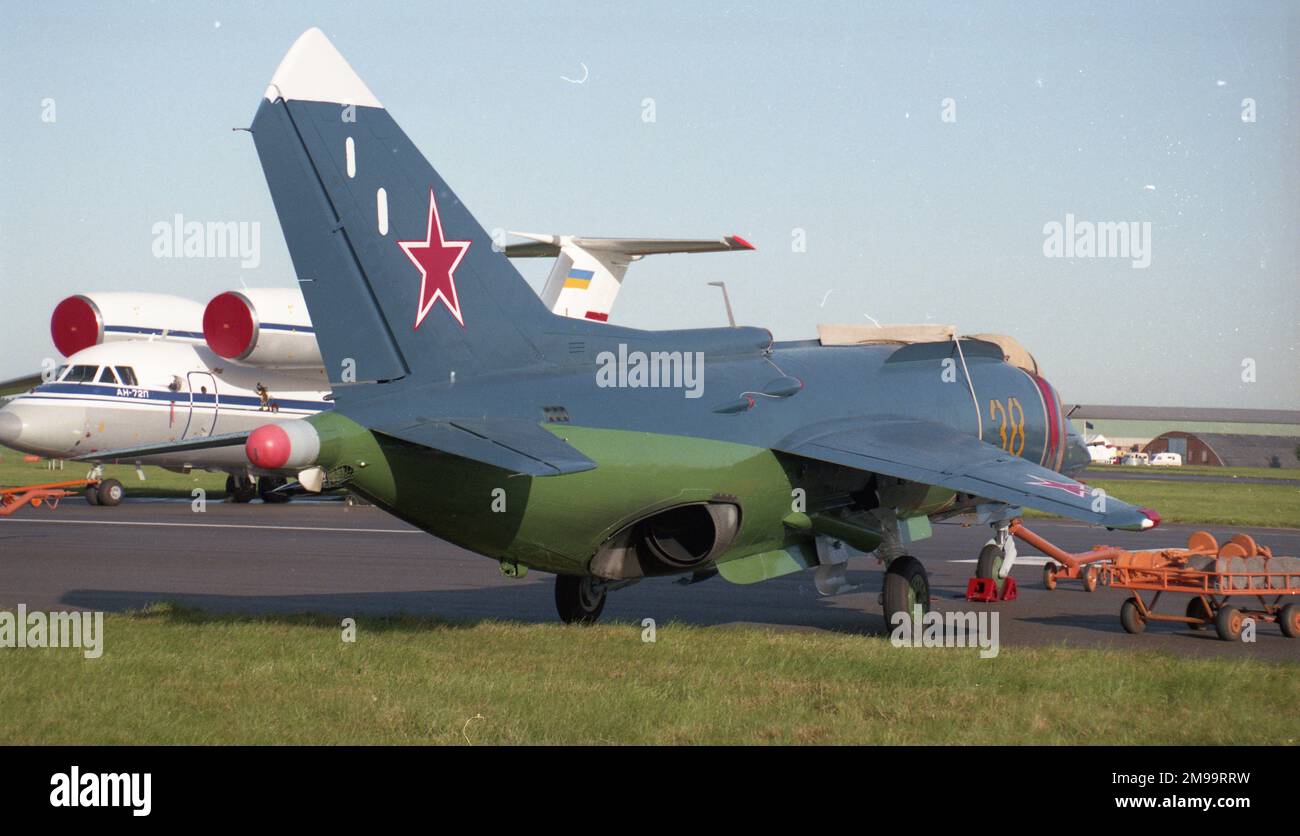 Farnborough 92 - Yakovlev Yak-141 (c/n 48-2) 'White 141' - The second ...