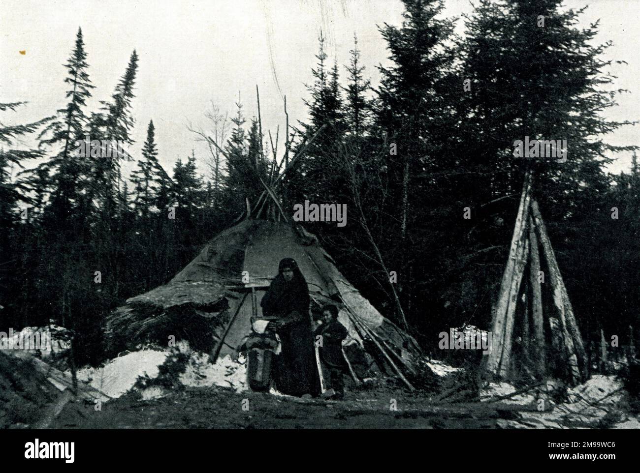Native American Indian mother with children Stock Photo - Alamy