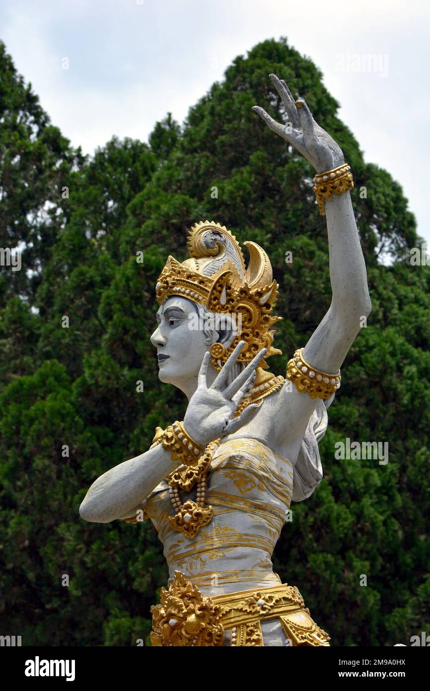 Rama Ramayana statue, Bali Botanic Garden, Bedugul, Bali, Indonesia ...