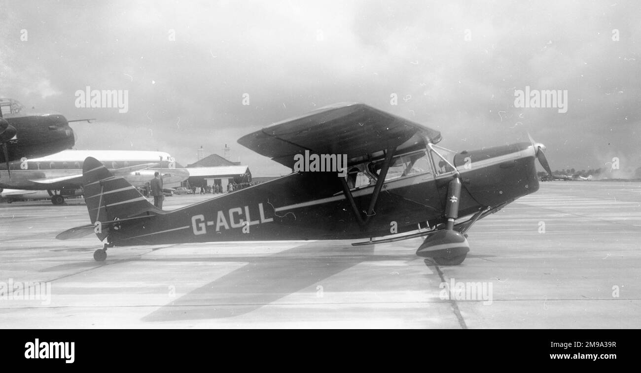 De havilland dh 85 leopard moth hi-res stock photography and images - Alamy