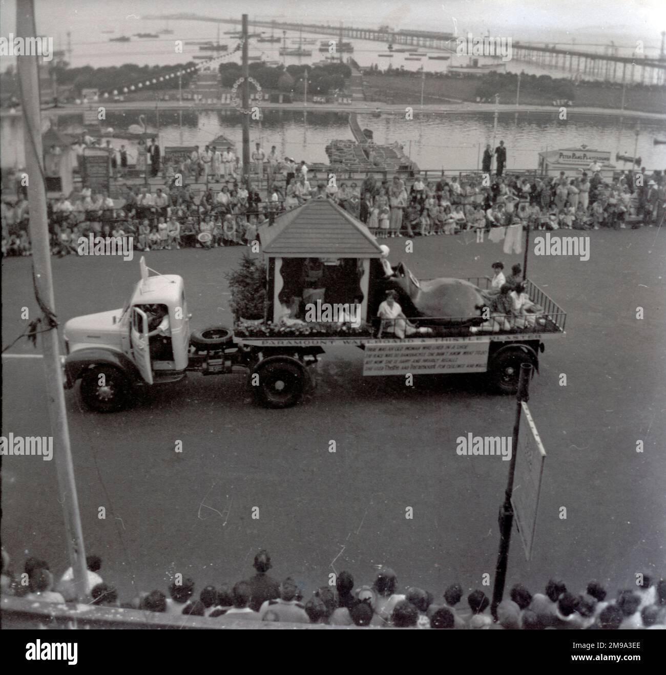 1930s parade float hi-res stock photography and images - Alamy
