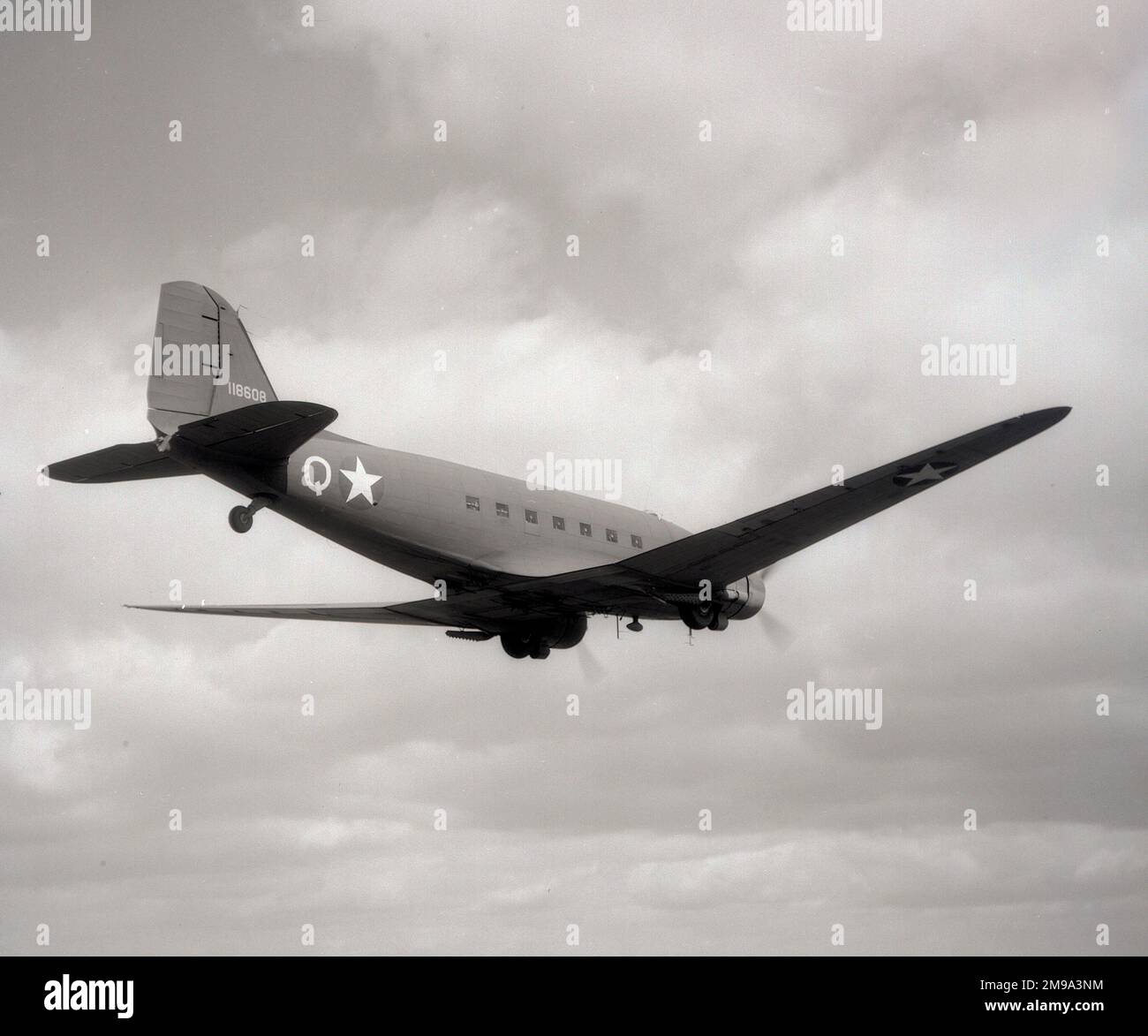 C 47 skytrain 1942 hi-res stock photography and images - Alamy