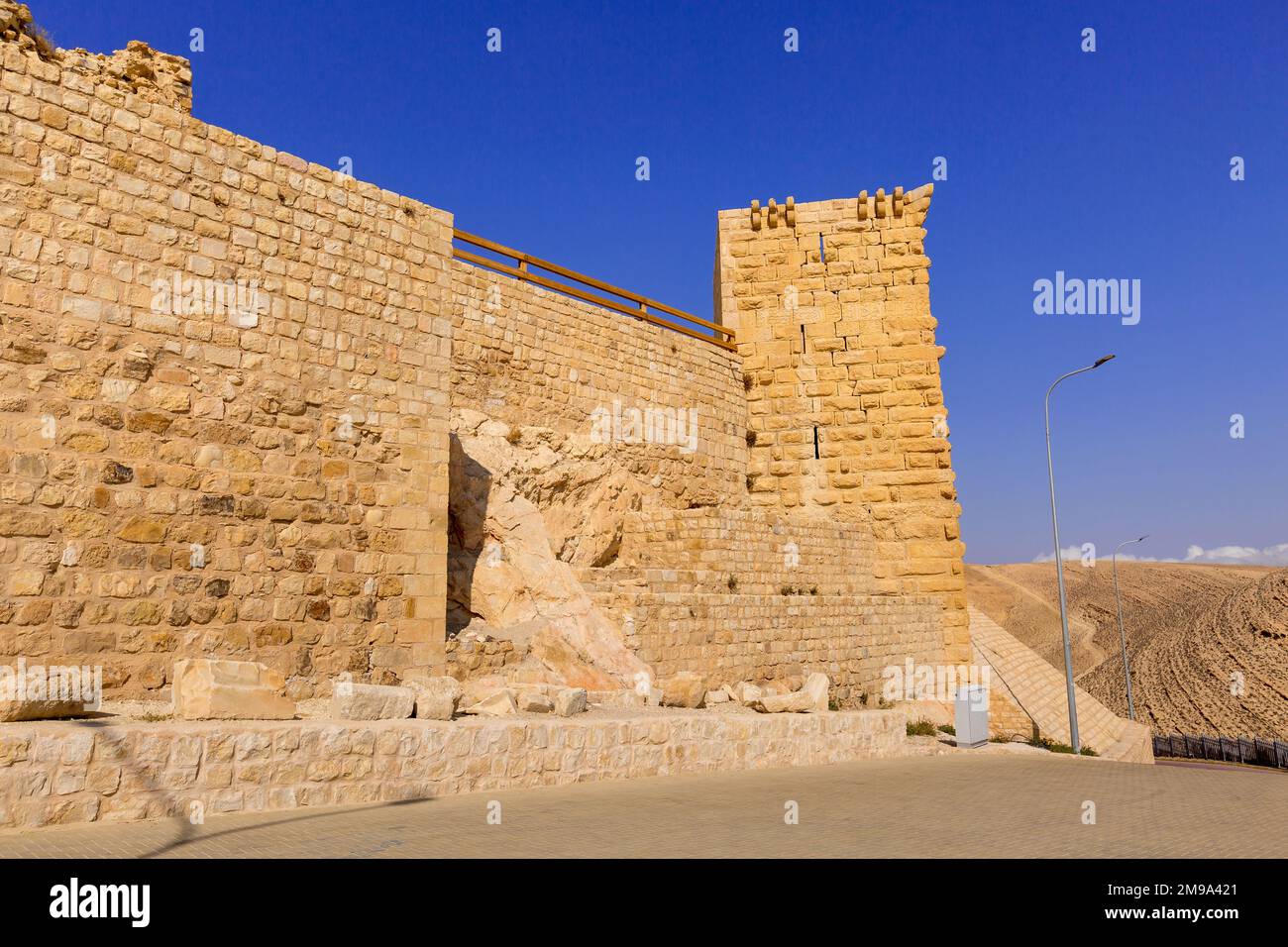 Ruins of crusaders Shobak Castle in Jordan Stock Photo - Alamy