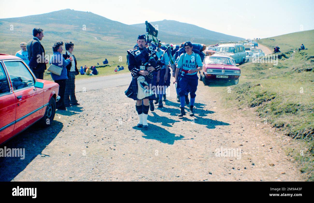 RAF Halton Apprentices competing in the 1977 Ten Tors cross-country ...