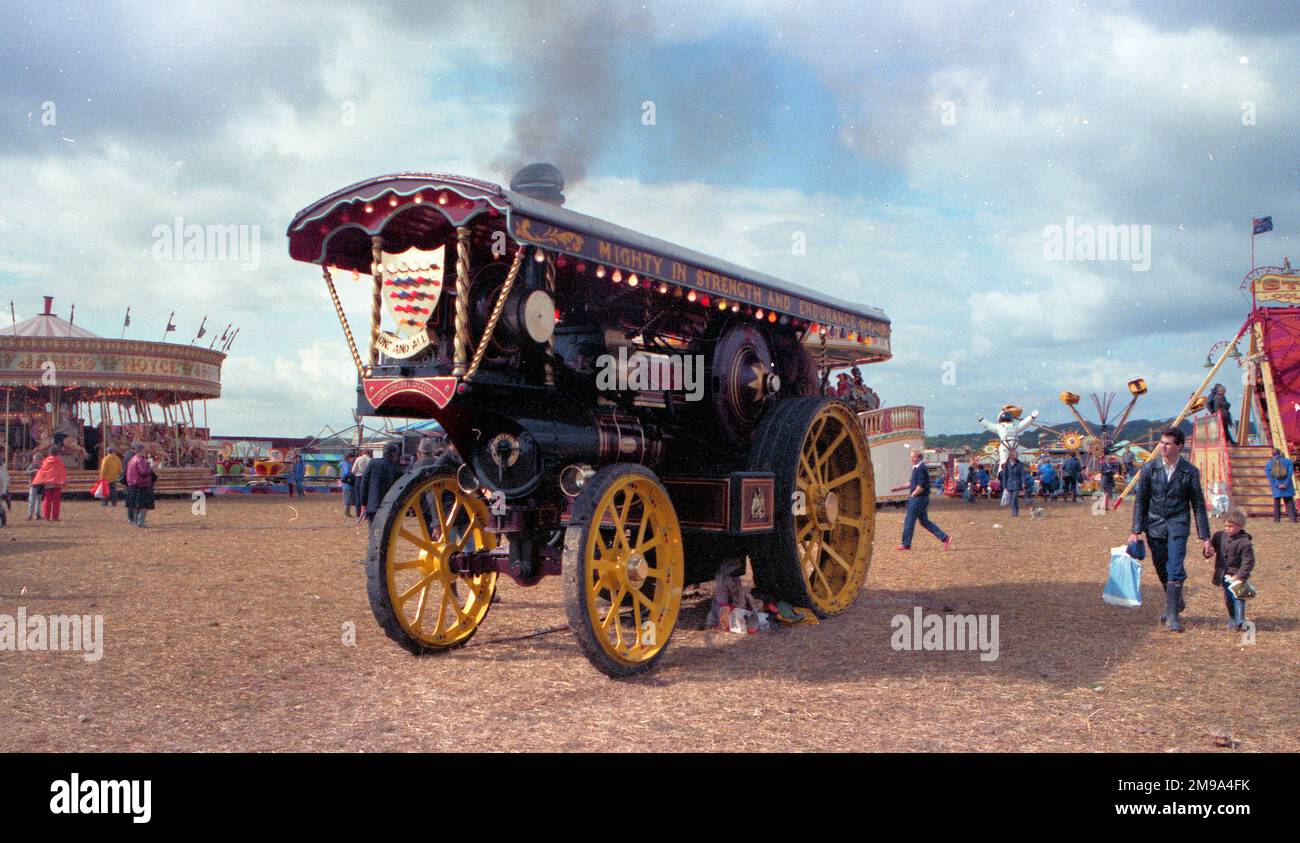 Fowler showmans Road Locomotive, regn. FX6661, number 15657 The Iron ...