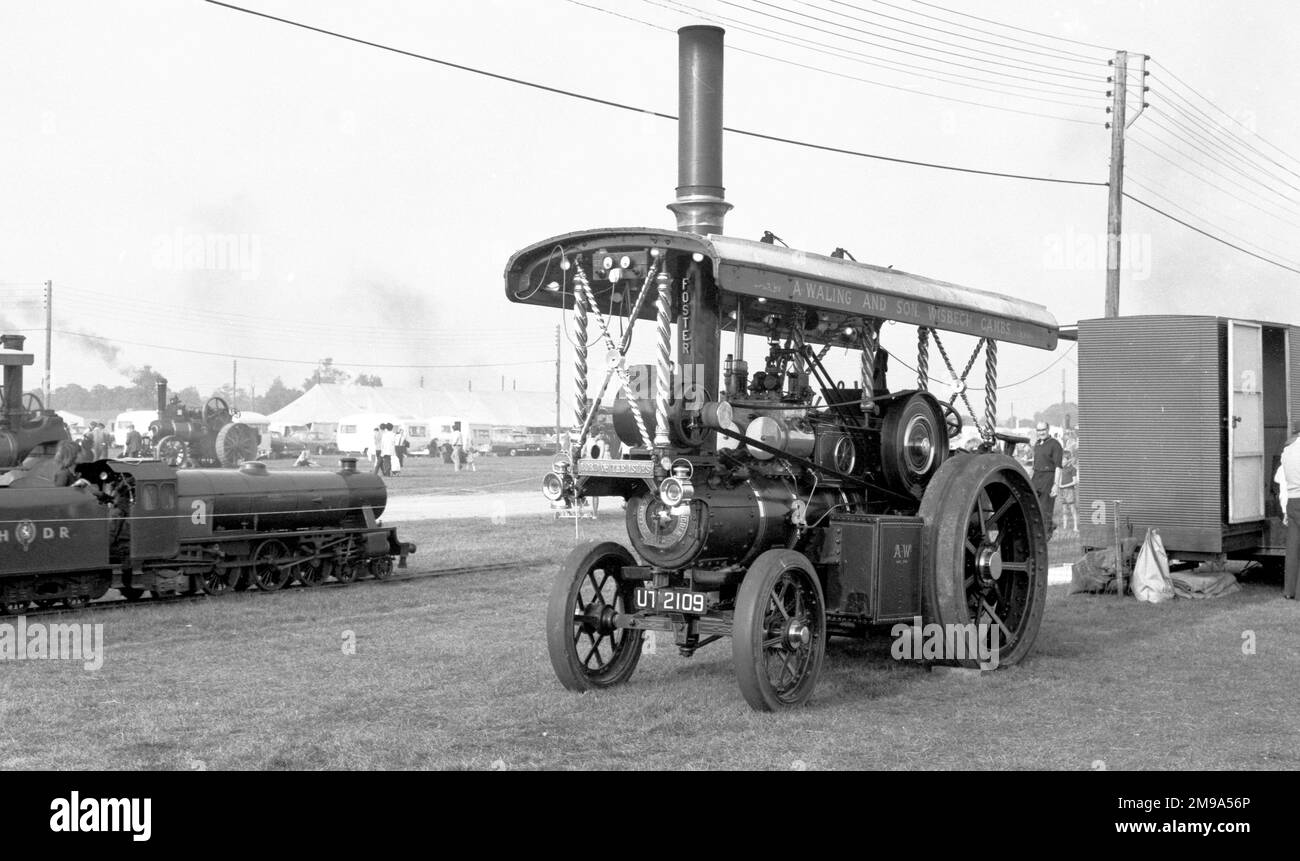 Maker: William Foster & Co. of Lincoln Type: Showmans Tractor Number ...