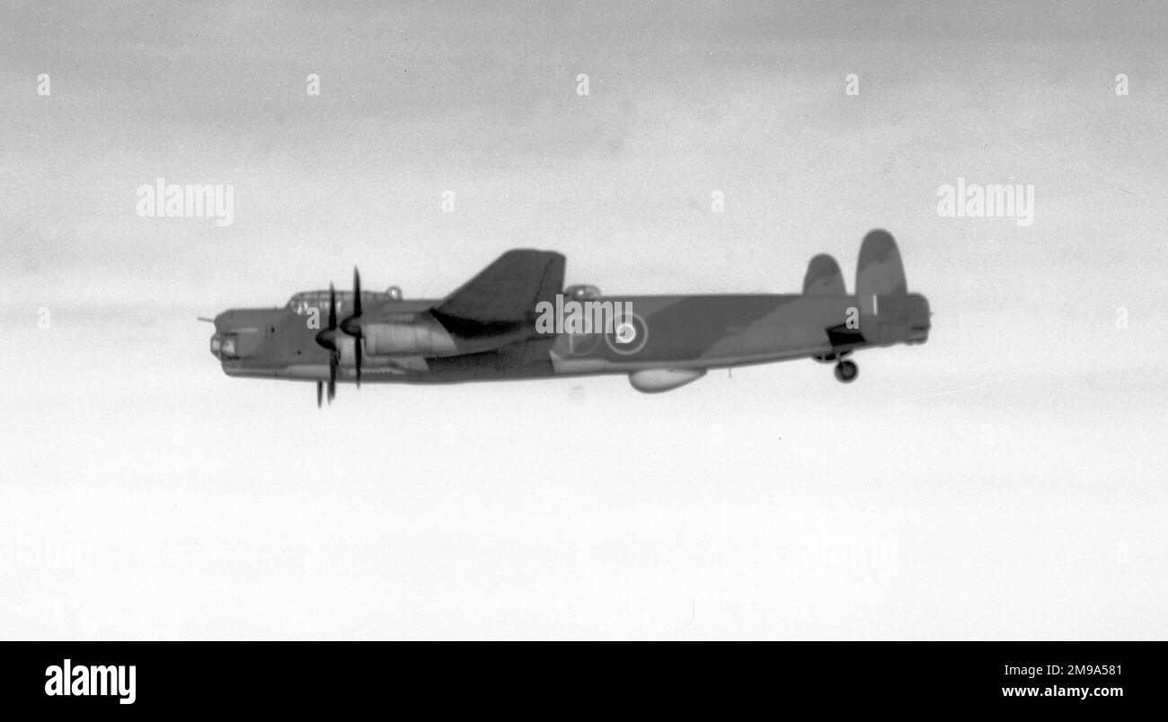Avro Lancaster IV / Avro Lincoln prototype PW925 Stock Photo - Alamy